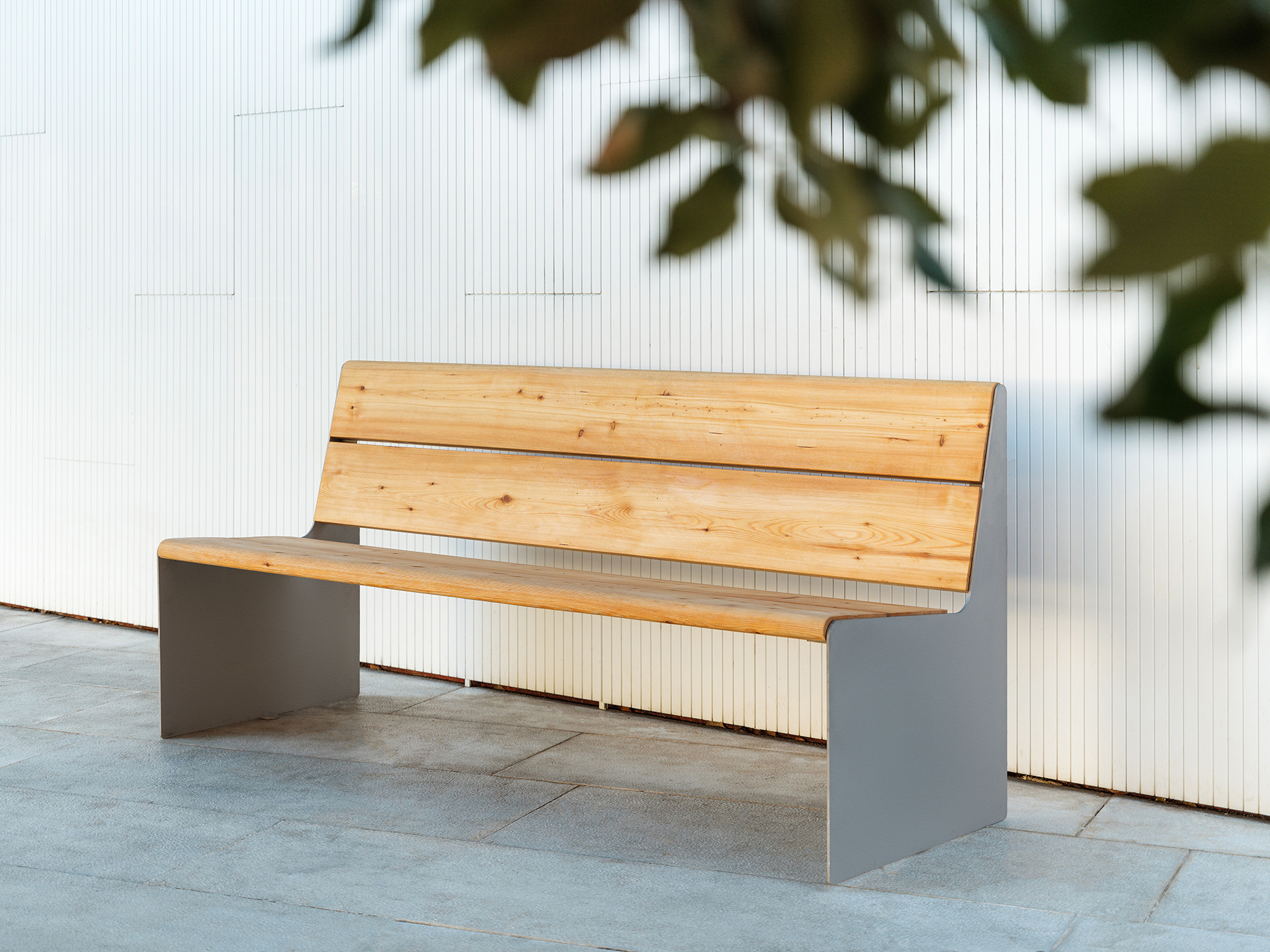 Hey Bank | Gemaakt van duurzaam hout en staal | Tjinco