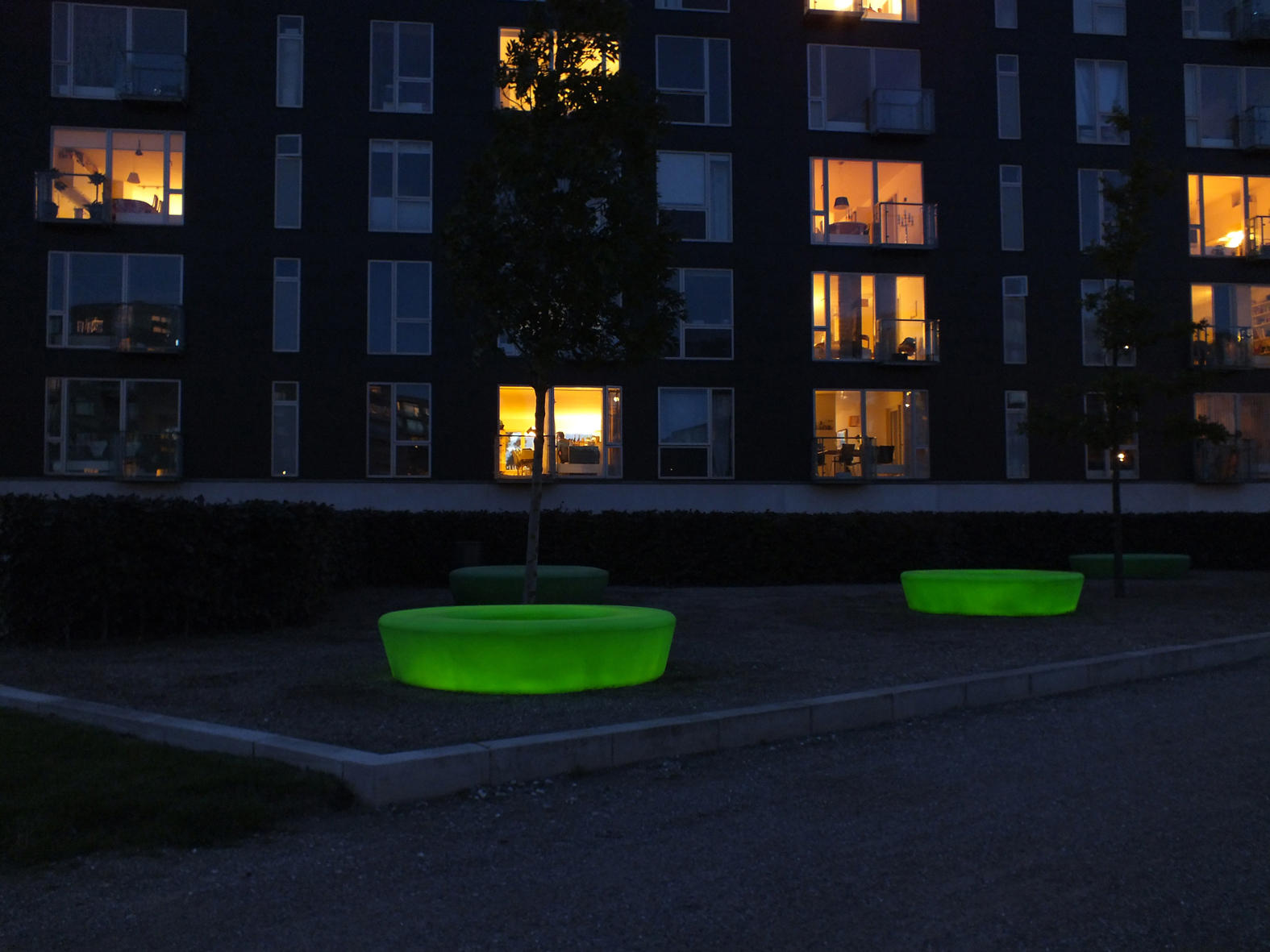 Loop Bank rond met Verlichting | Geïntegreerd LED-buis | Tjinco