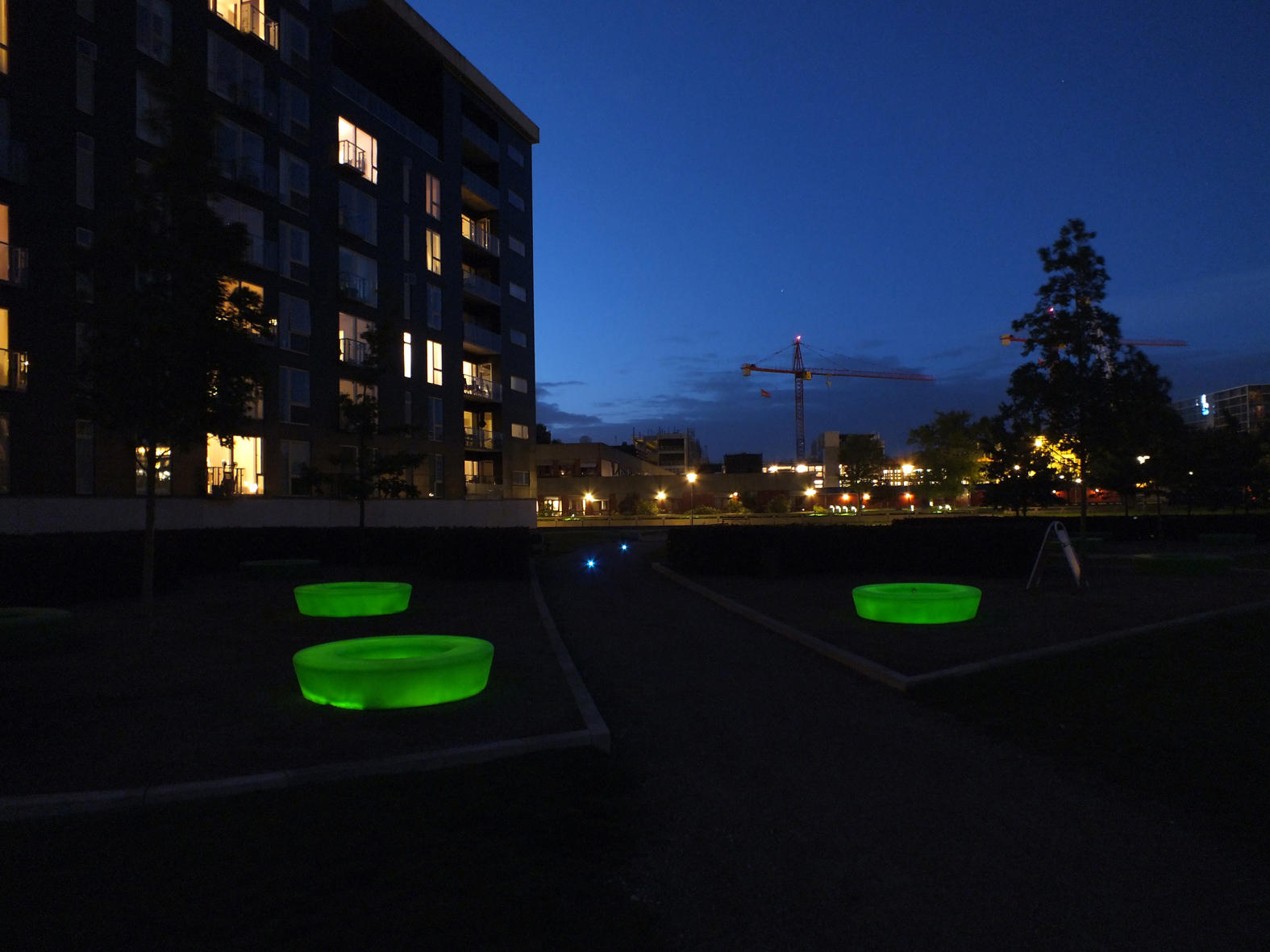 Loop Bank rond met Verlichting | Geïntegreerd LED-buis | Tjinco