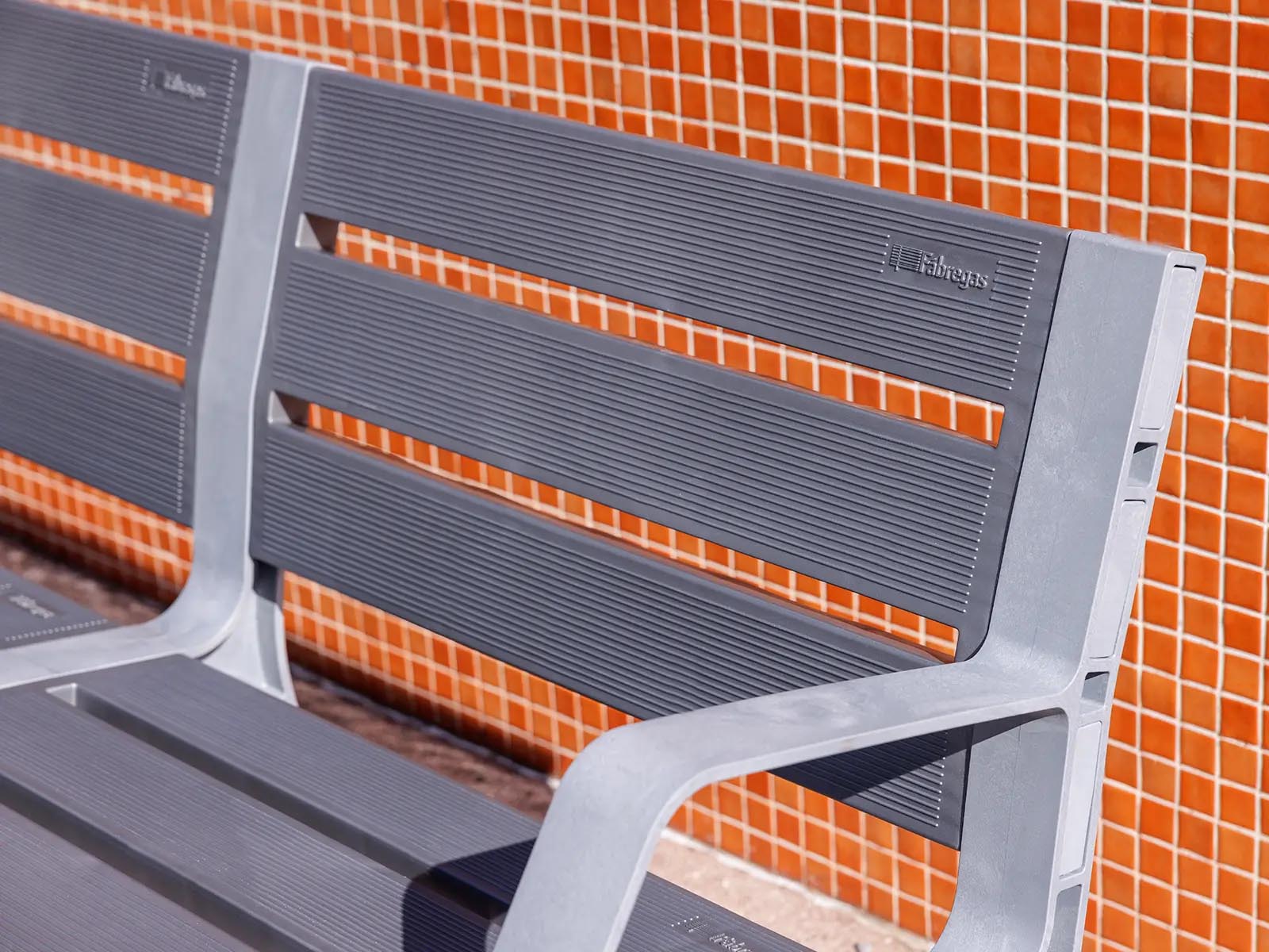 Bank Modo Polypropyleen | In 6 opvallende kleuren | Tjinco