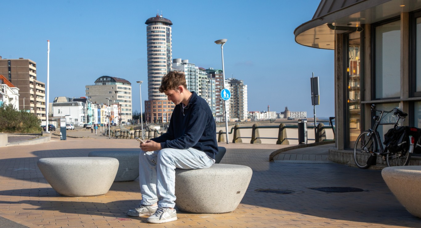 Supercell Zitelementen op de boulevard in Vlissingen